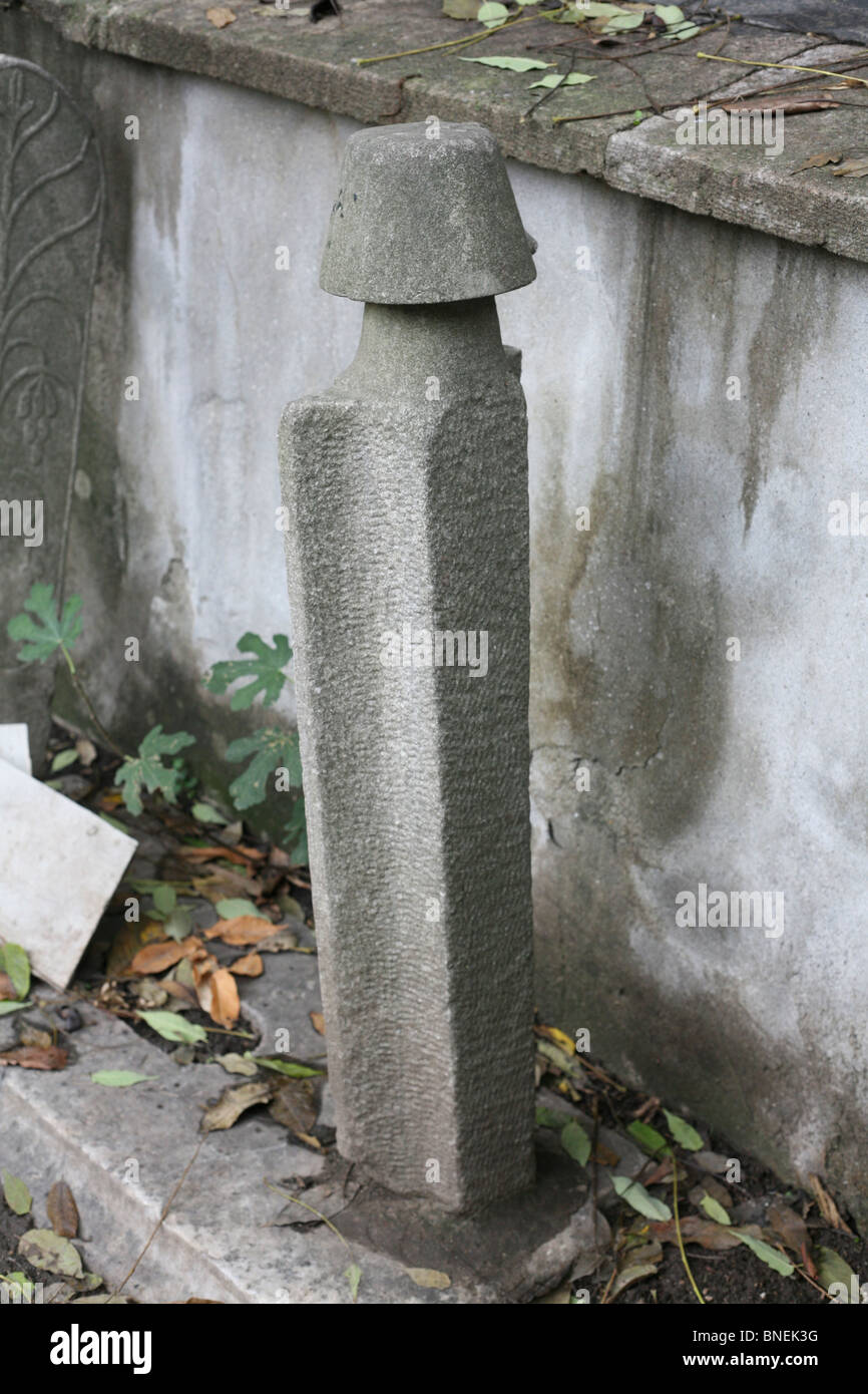 Headstone - Cemetery - Istanbul, Turkey Stock Photo - Alamy