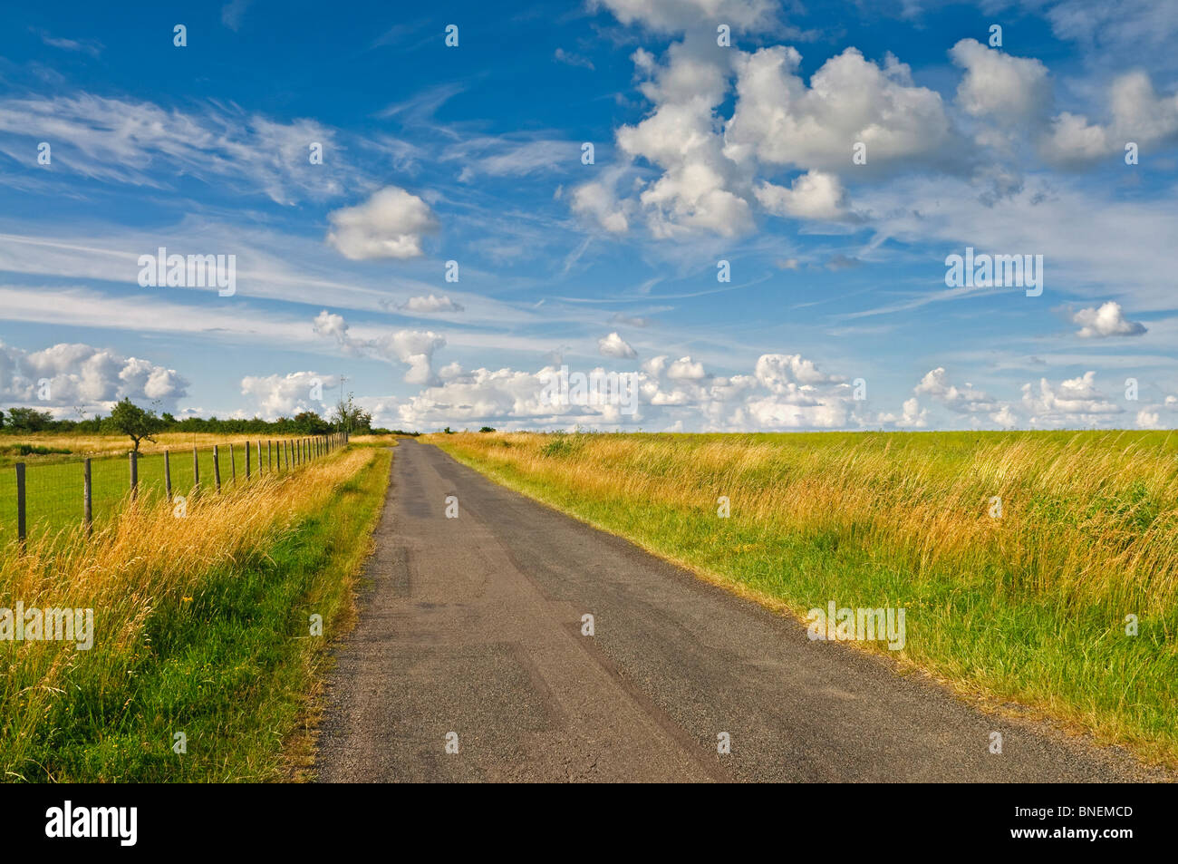 Flat country hi-res stock photography and images - Alamy