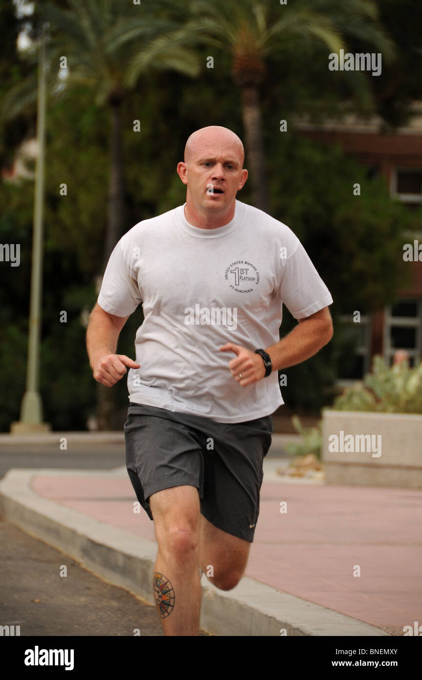 Marines who are students work out during the Marine Platoon Physical ...
