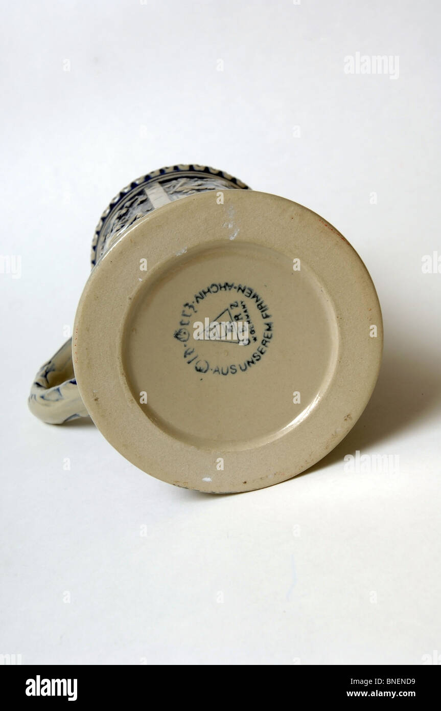 Beer tipped over hi-res stock photography and images - Alamy