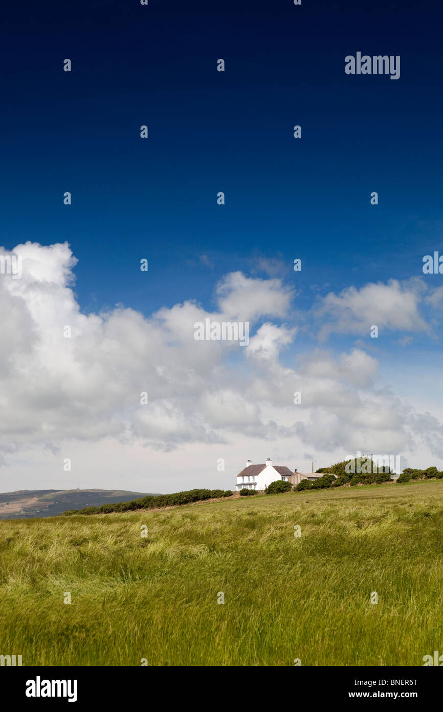 UK, Wales, Gwynedd, Lleyn Peninsula, Sarn Bach, isolated rural property ...