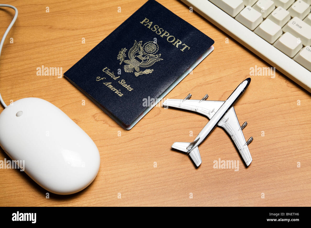 White computer mouse hi-res stock photography and images - Alamy