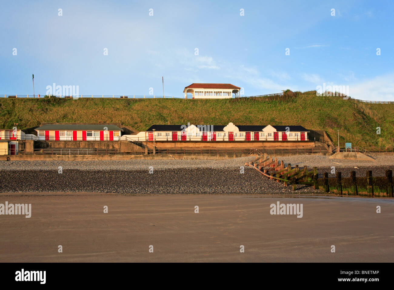 Coastal cliffs west of sheringham hi-res stock photography and images ...