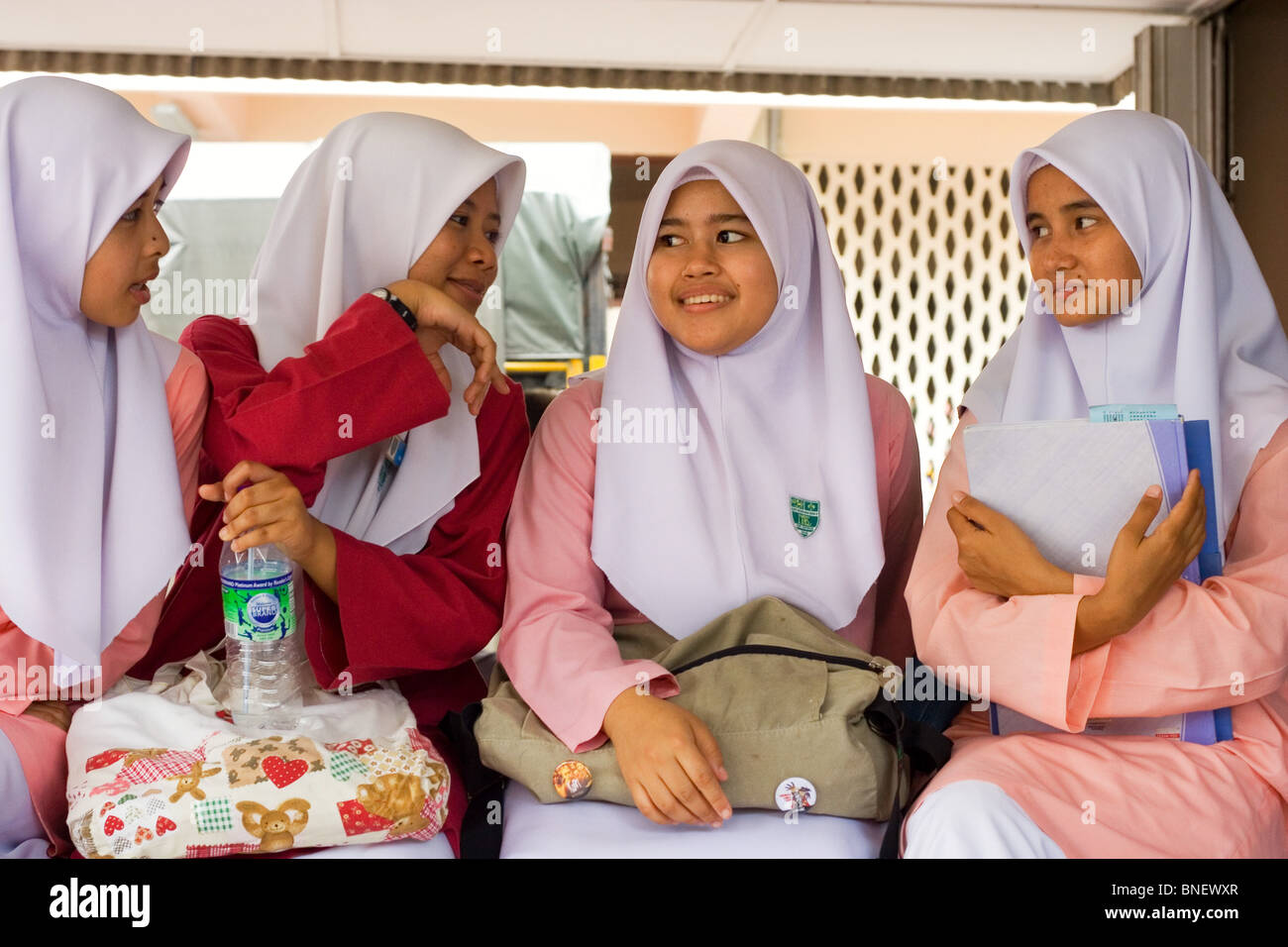 Islamic school girls hi-res stock photography and images - Alamy