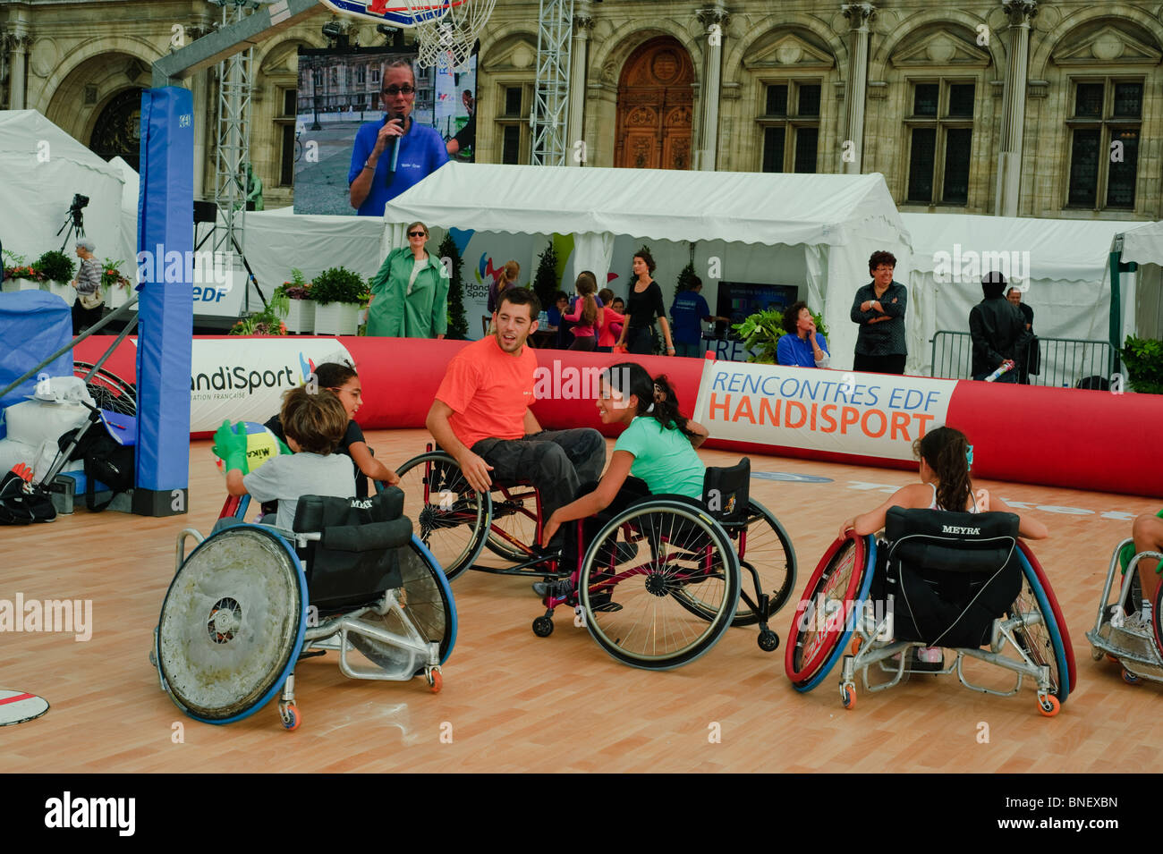 Paris, France, French Handicapped Sports, teenagers students outdoors ...