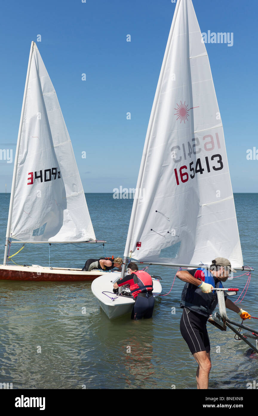 Pulling sails hi-res stock photography and images - Alamy