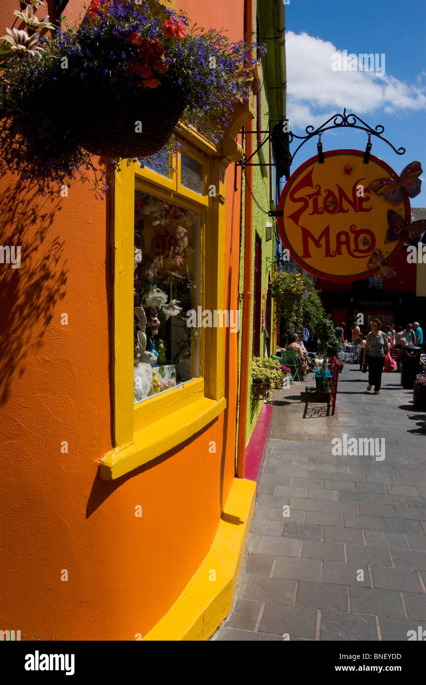 brightly coloured shops kinsale Stock Photo - Alamy