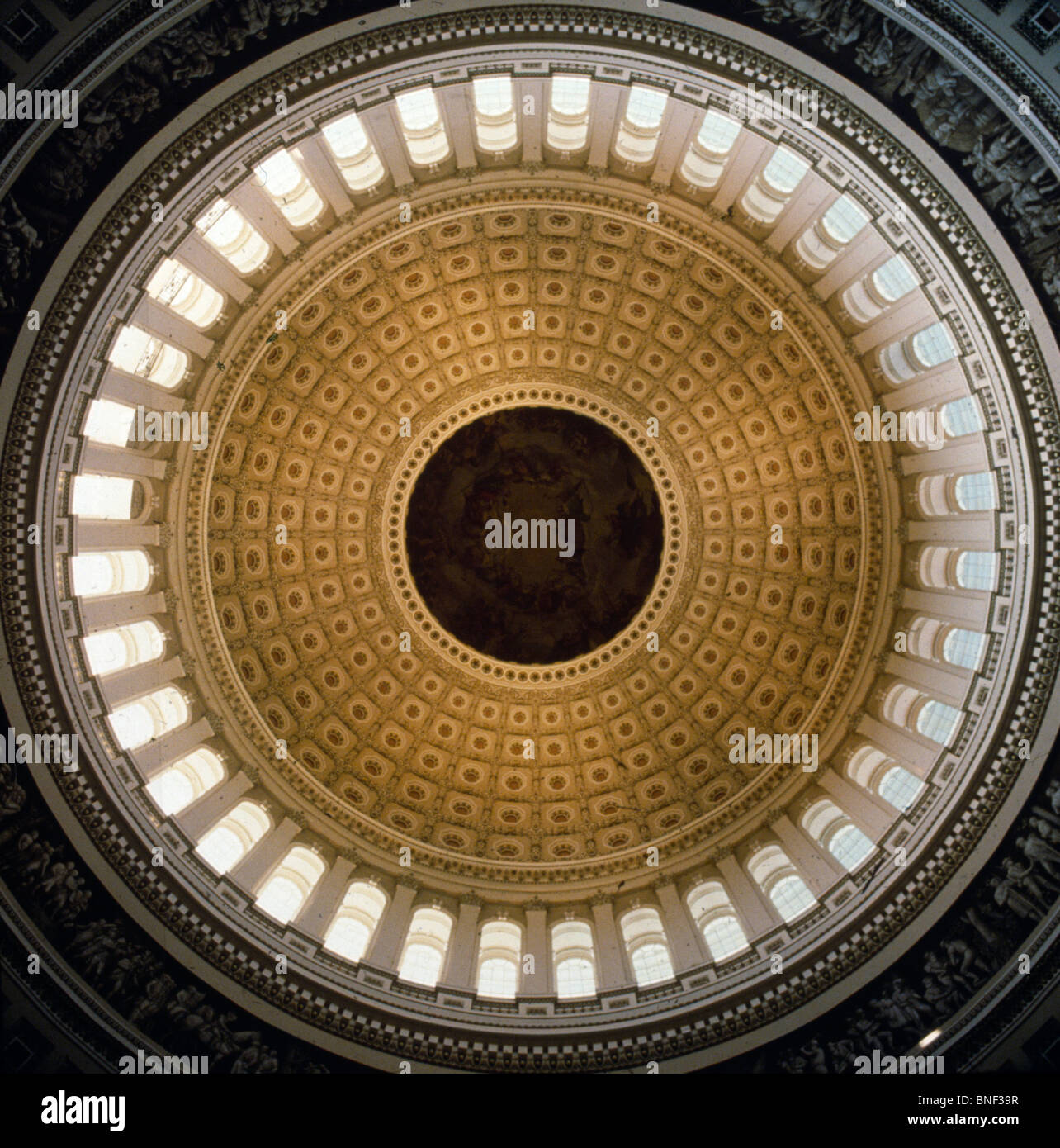 Rotunda shape hi-res stock photography and images - Alamy