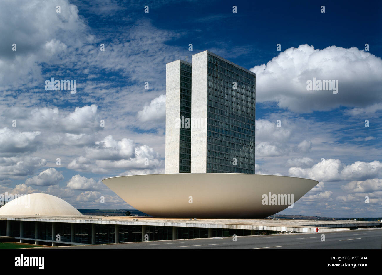 National congress of brazil building hi-res stock photography and ...