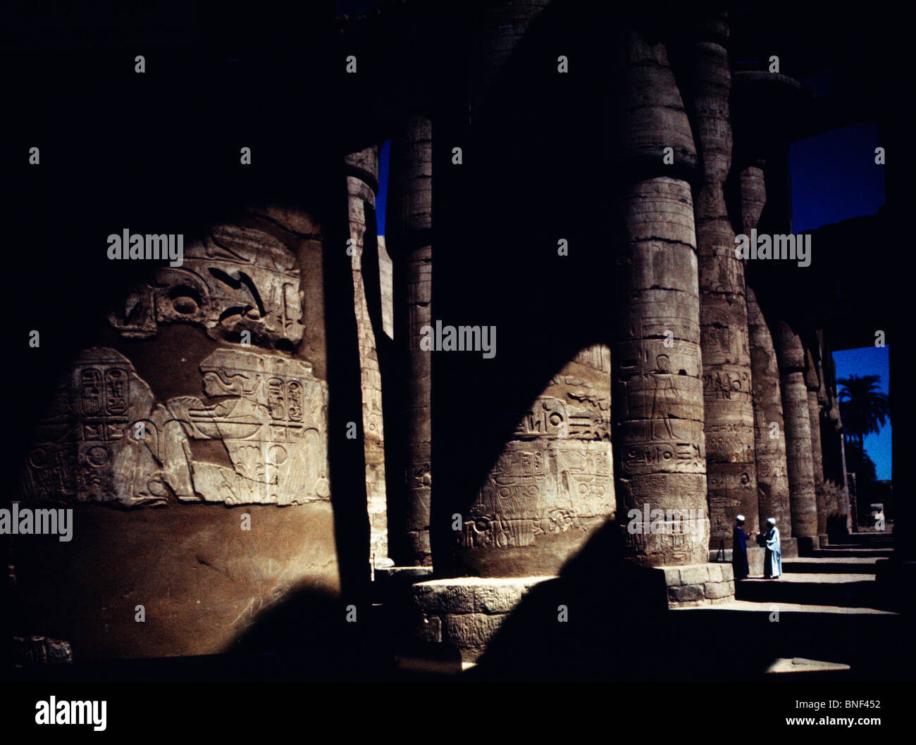 Columns of a temple hi-res stock photography and images - Alamy