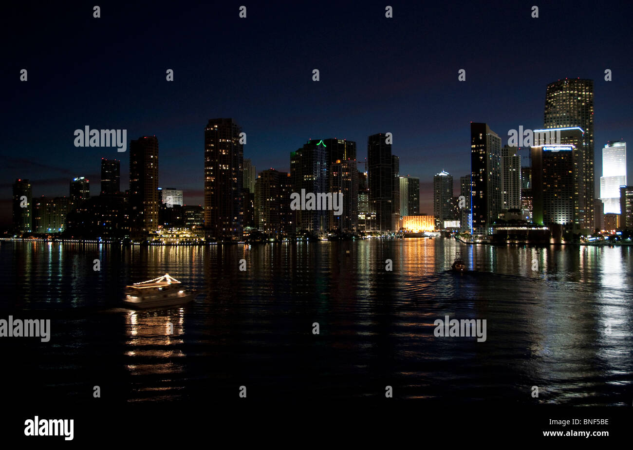 Buildings waterfront miami miami dade county hi-res stock photography ...