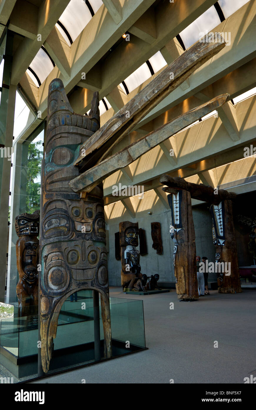 Longhouse designs hi-res stock photography and images - Alamy