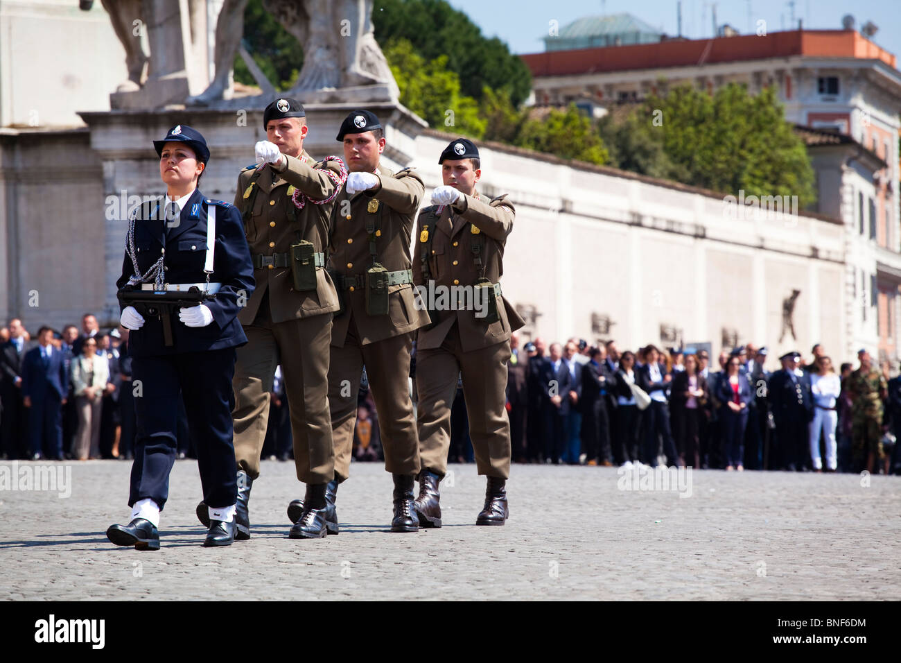 Italy presidential guards at the quirinale High Resolution Stock ...