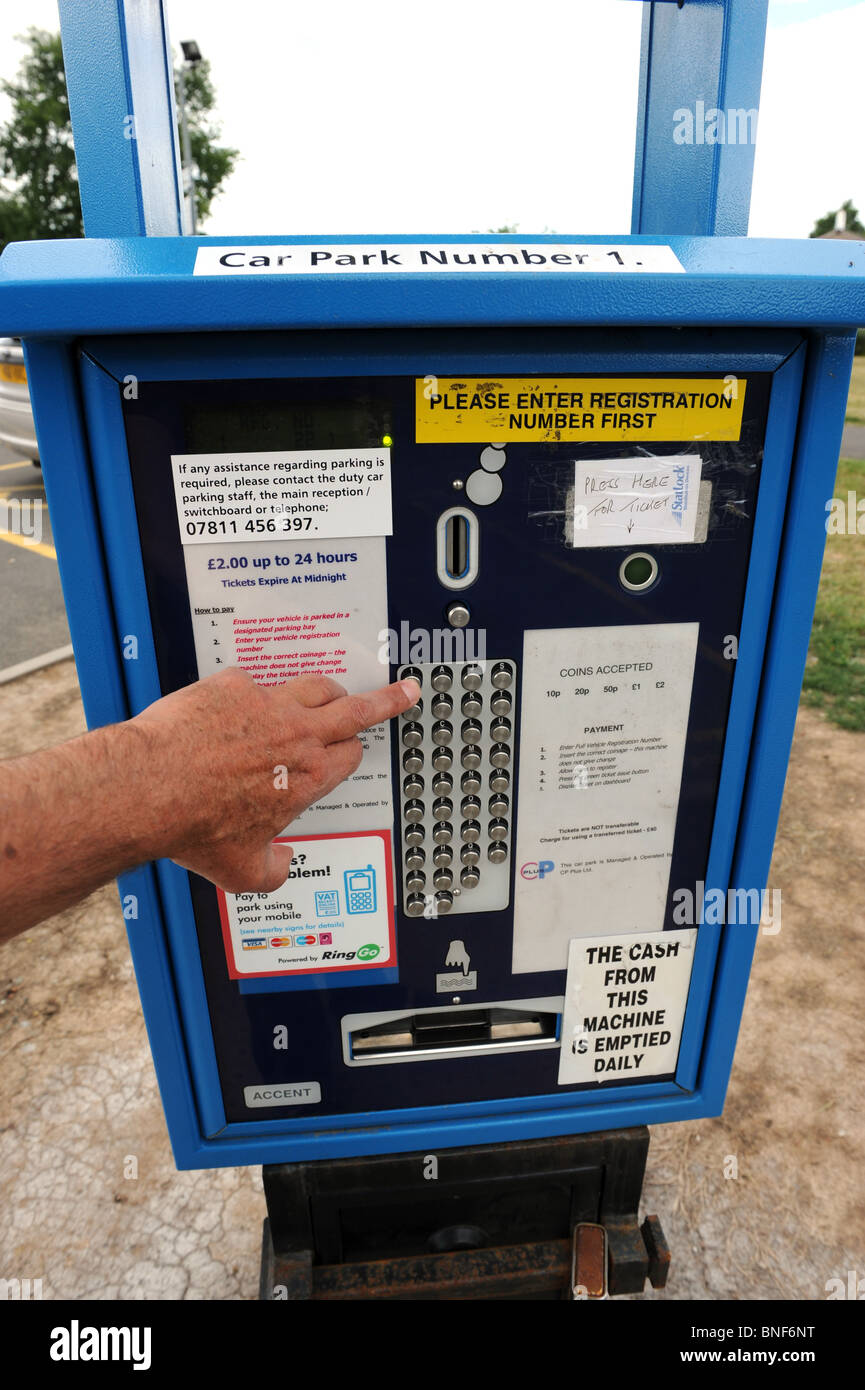 Pay and display parking ticket machine at hospital in Shrewsbury ...