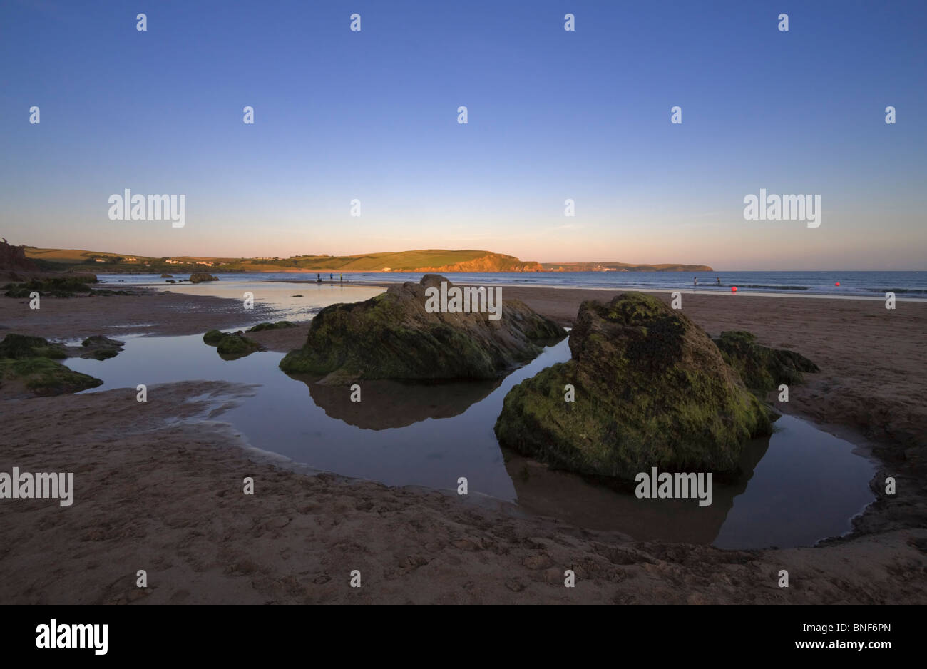 Tidal pool on the rocks hi-res stock photography and images - Alamy