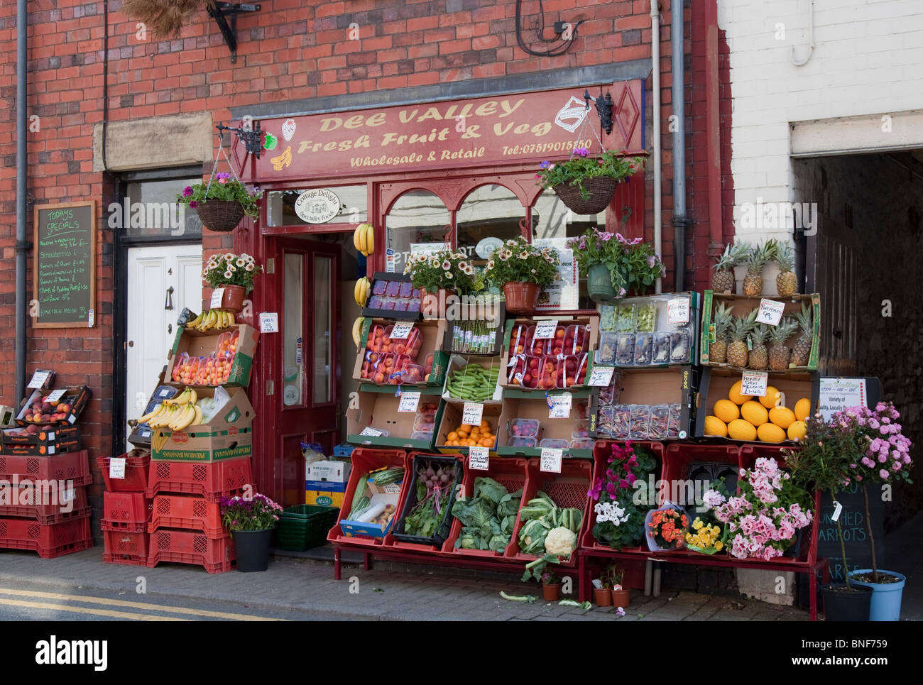 Llangollen green grocer hi-res stock photography and images - Alamy