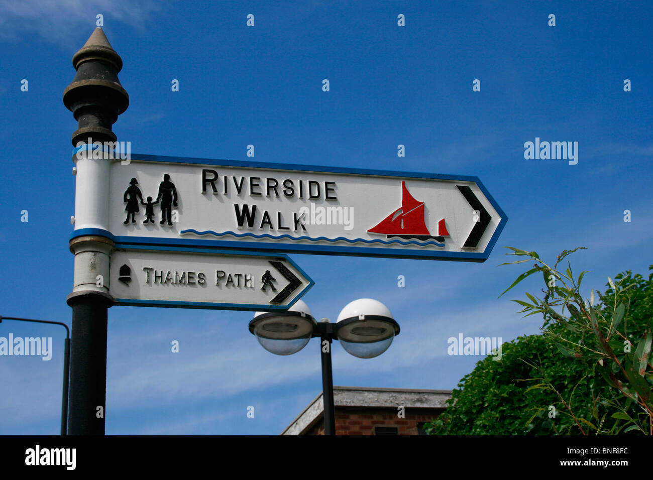 Riverside walk sign in Vauxhall, London Stock Photo - Alamy
