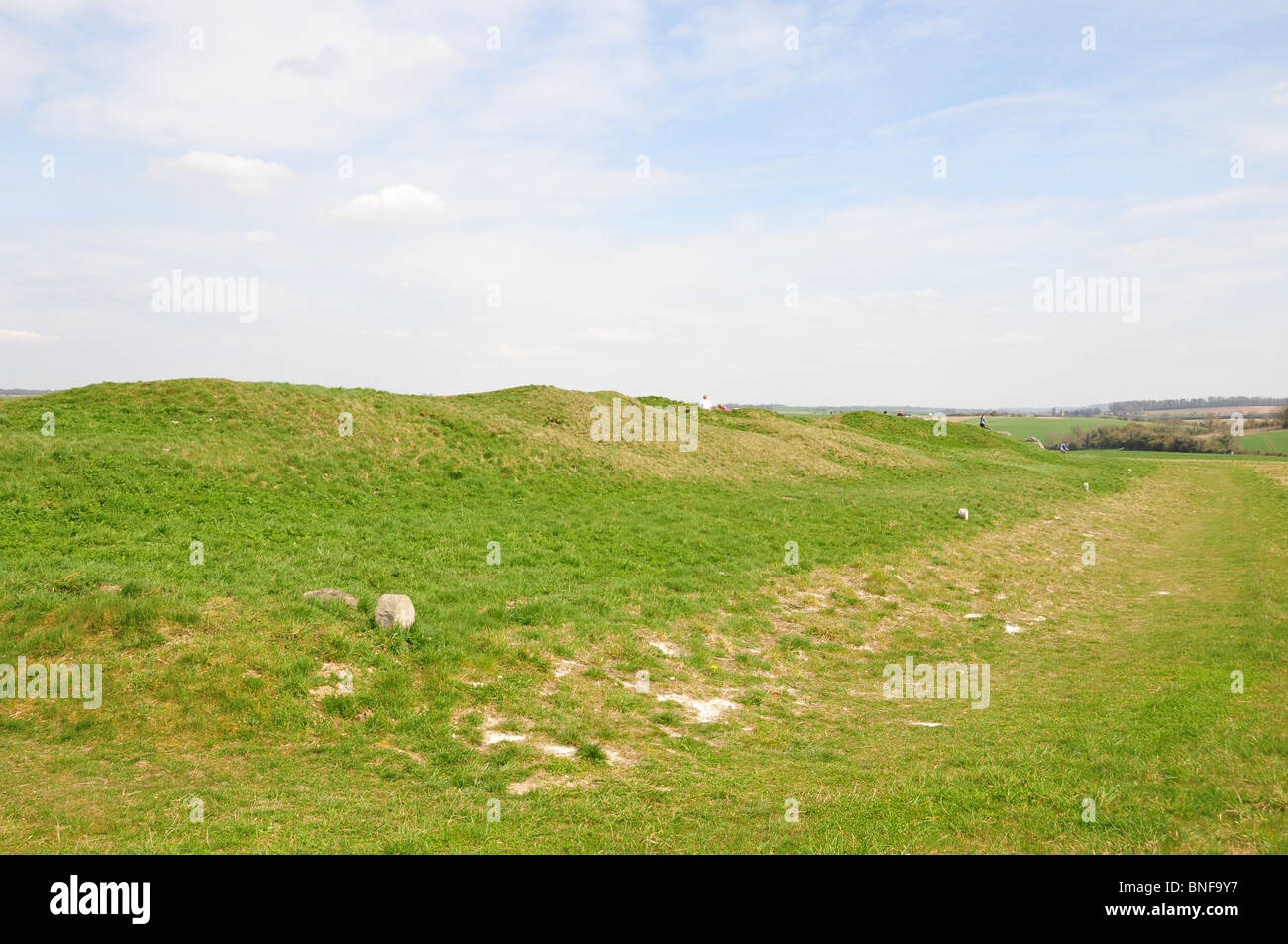 West Kennet Long Barrow near Avebury, Wiltshire Stock Photo - Alamy