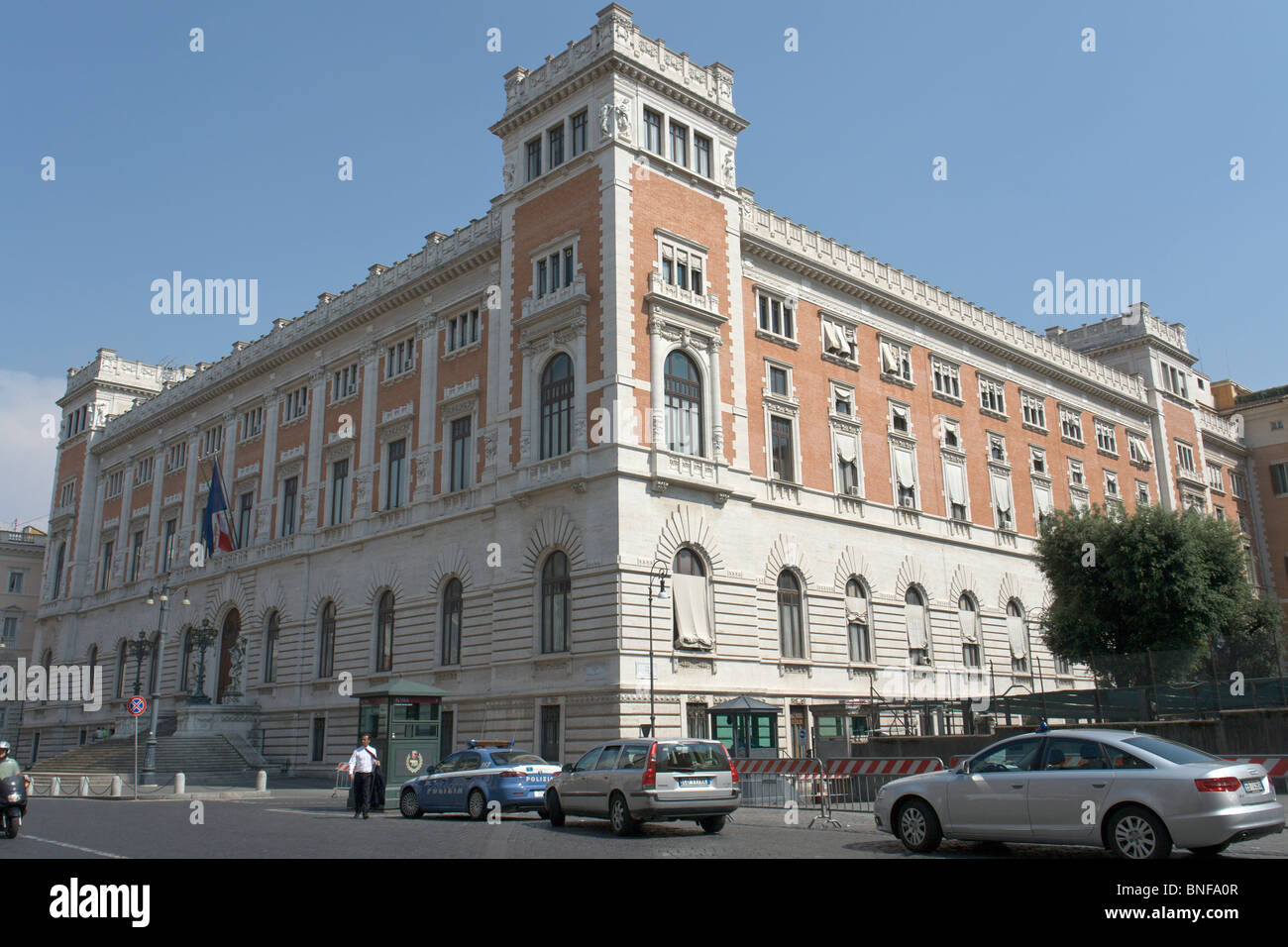 Back façade of Palazzo di Montecitorio, in Rome Stock Photo - Alamy