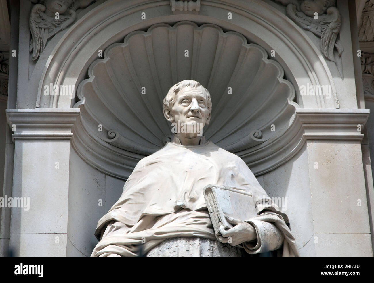 Statue of Cardinal Newman, Brompton Oratory, London Stock Photo - Alamy