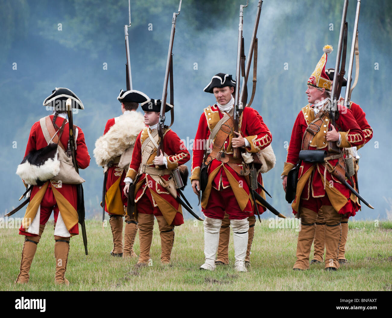 8th Kings Regiment foot soldiers re-enactment on the battlefield Stock ...