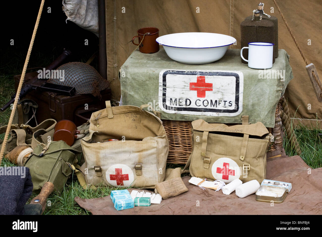 First aid tent hi-res stock photography and images - Alamy
