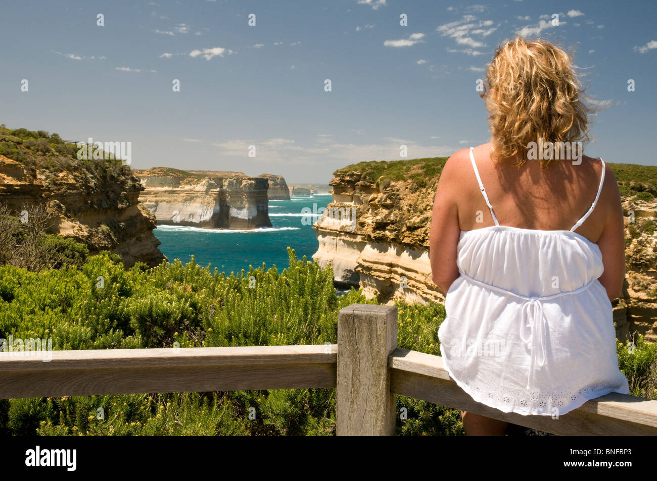 Australia tourist woman view hi-res stock photography and images - Alamy