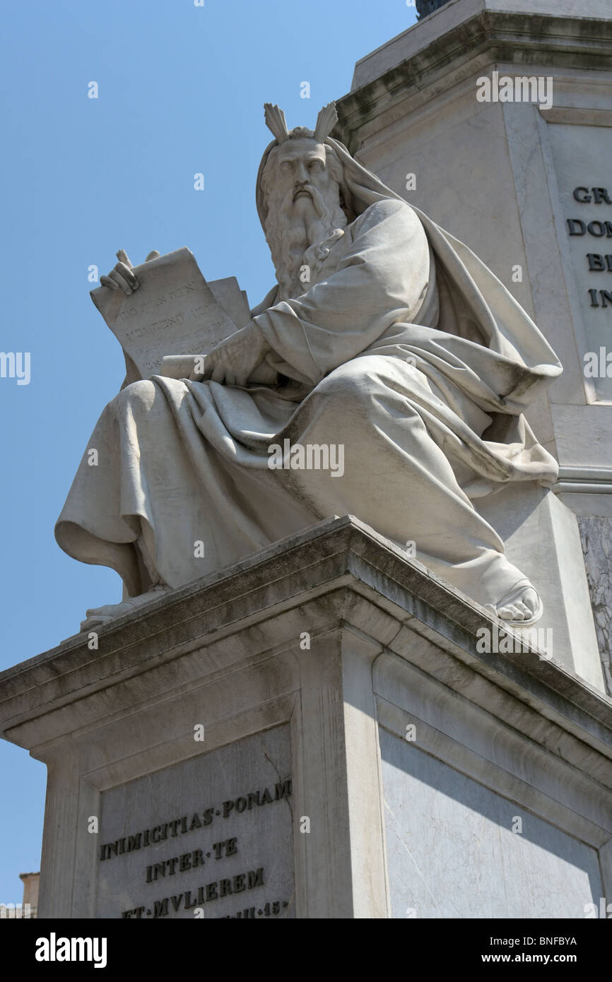 Statue of Moses in Piazza di Spagna Stock Photo - Alamy