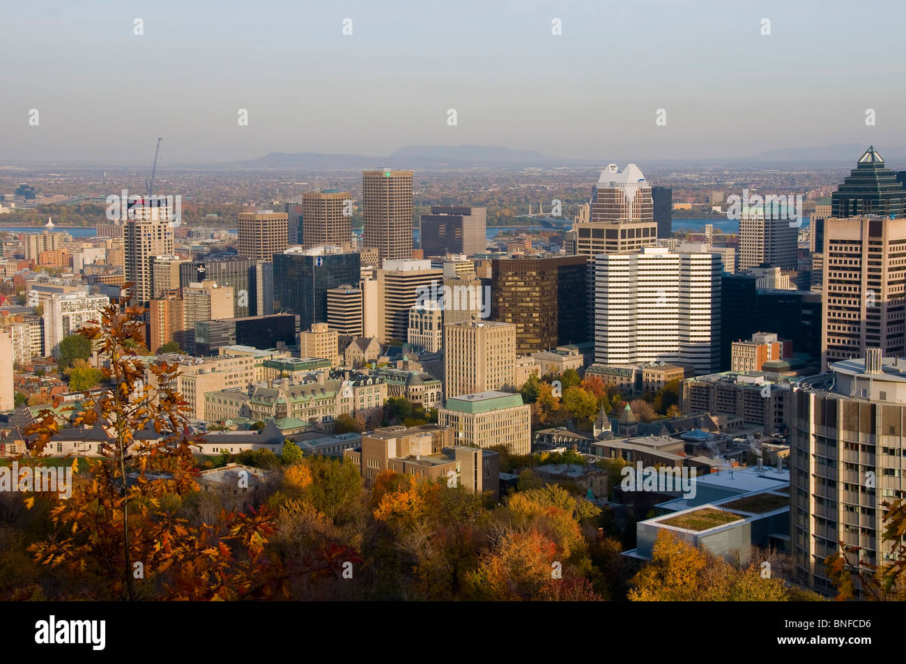 Canada skyline hi-res stock photography and images - Alamy