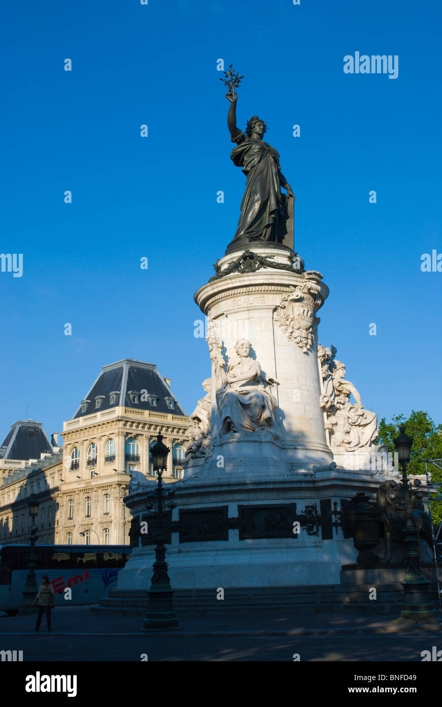 Statue de la republique hi-res stock photography and images - Alamy