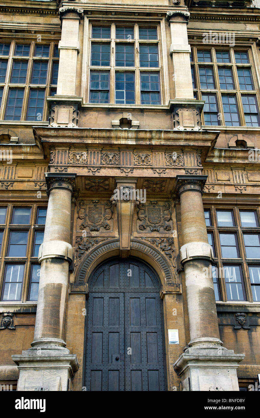 Wollaton house hi-res stock photography and images - Alamy