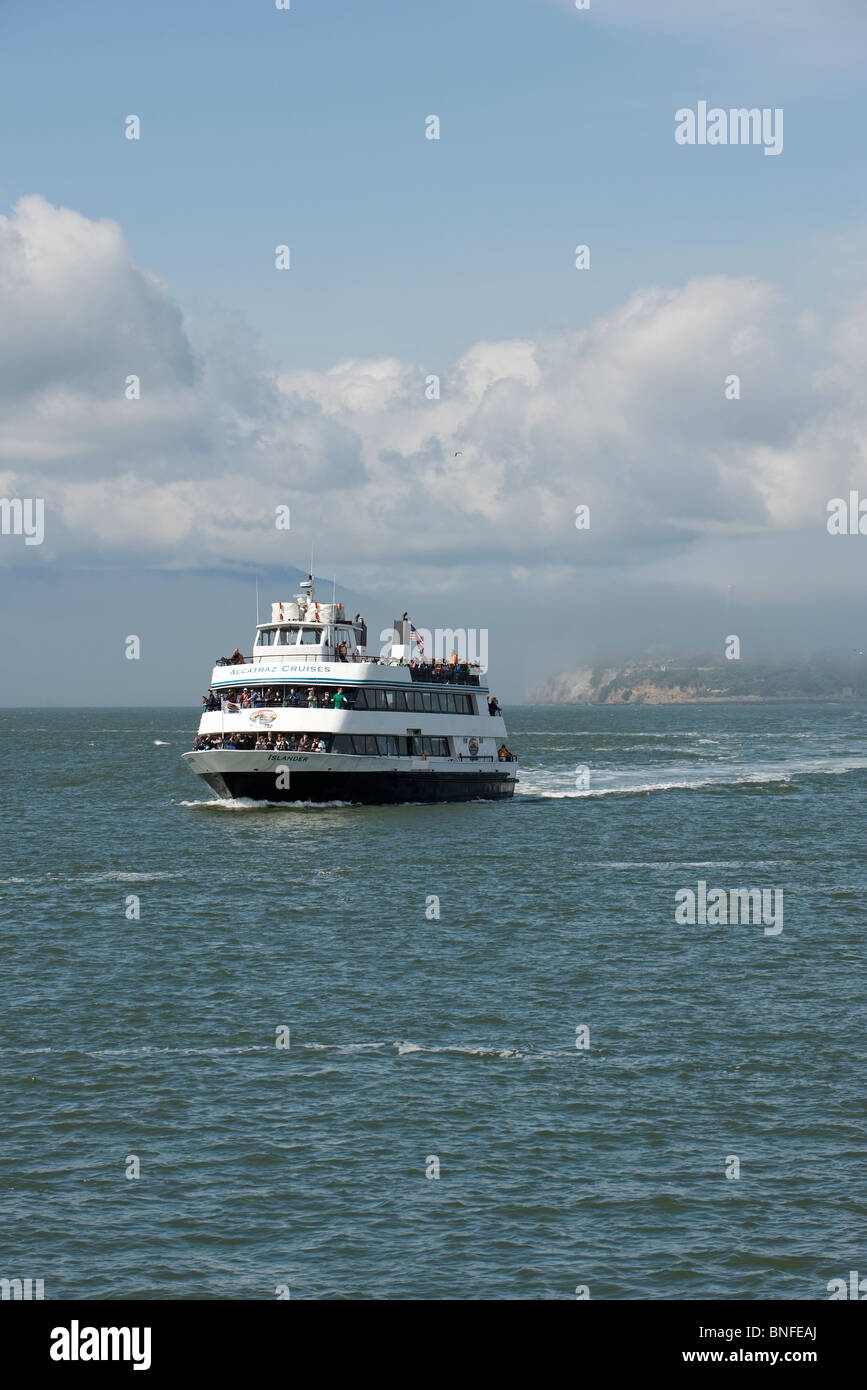 Alcatraz ferry hi-res stock photography and images - Alamy