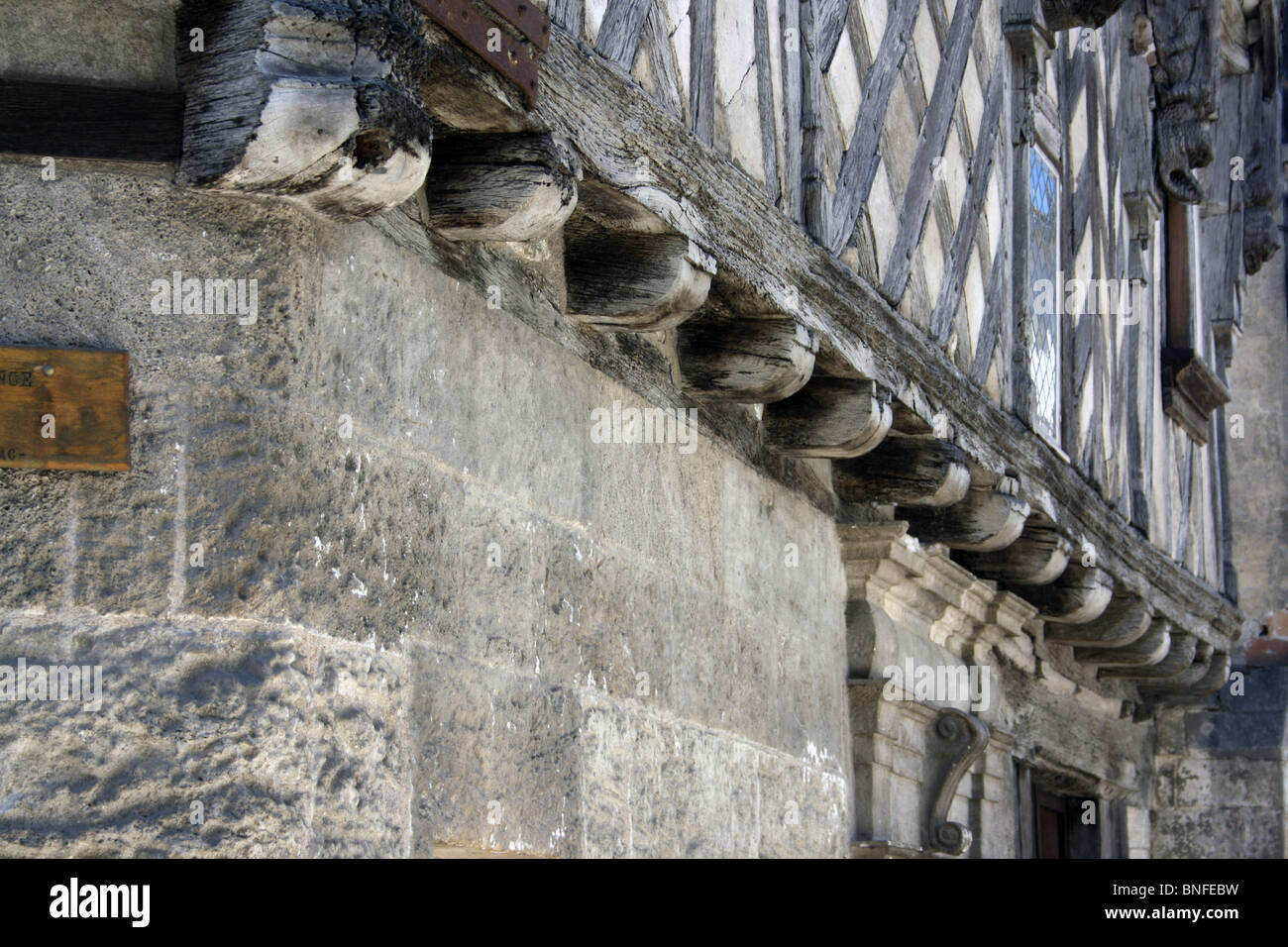 Jettied floors hi-res stock photography and images - Alamy