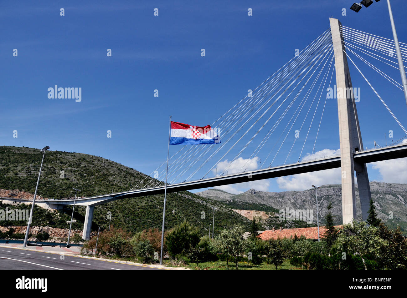 The elegant Franjo Tudman Bridge asymmetric single pylon stay cable ...