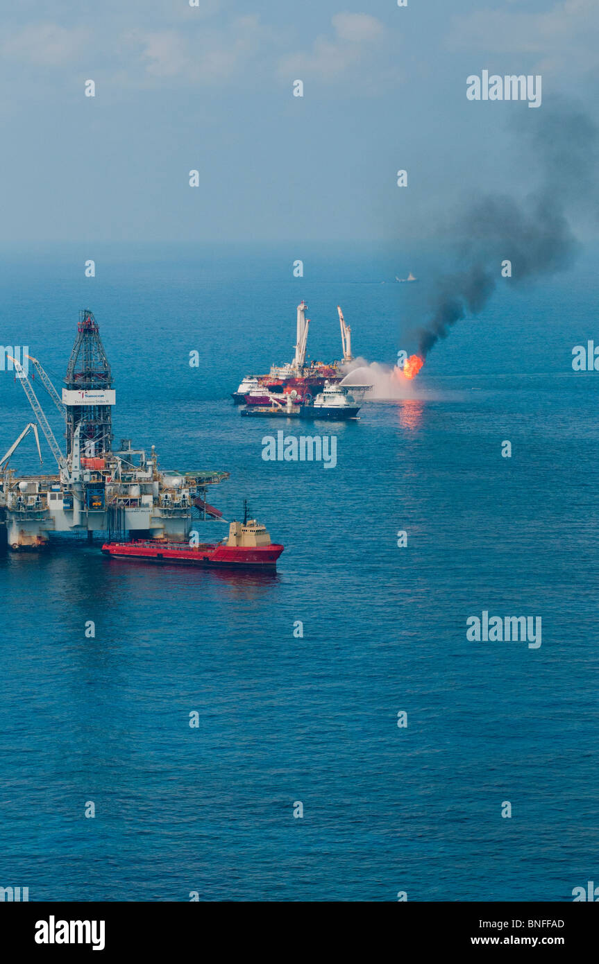 Development Driller II drilling rig and Helix Q4000 at the MC252 ...