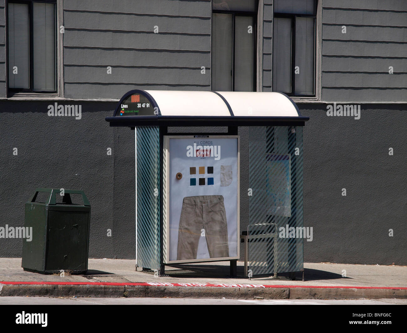 Muni bus hi-res stock photography and images - Alamy