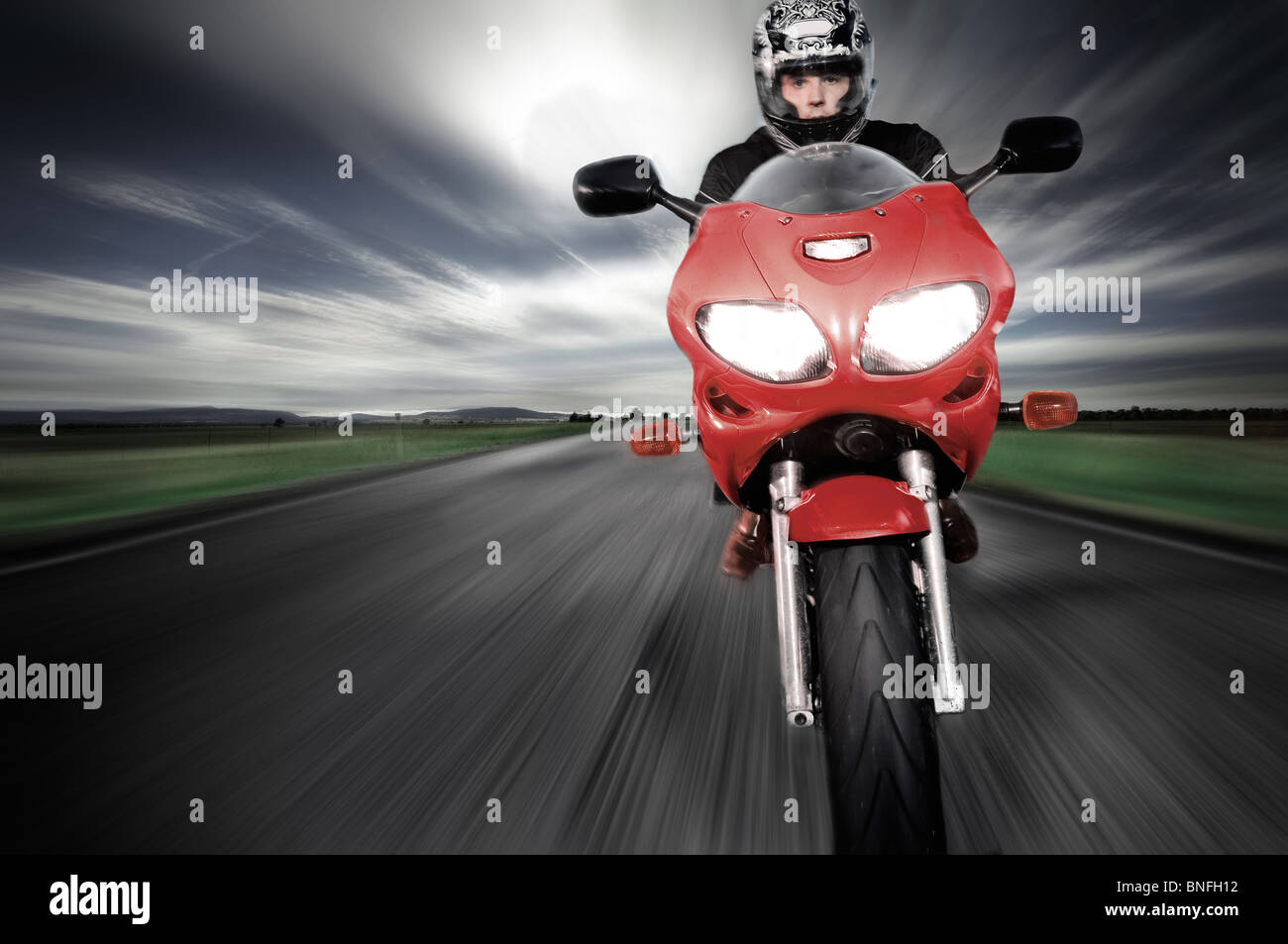 Headlight motorcycle cycle fast hi-res stock photography and images - Alamy
