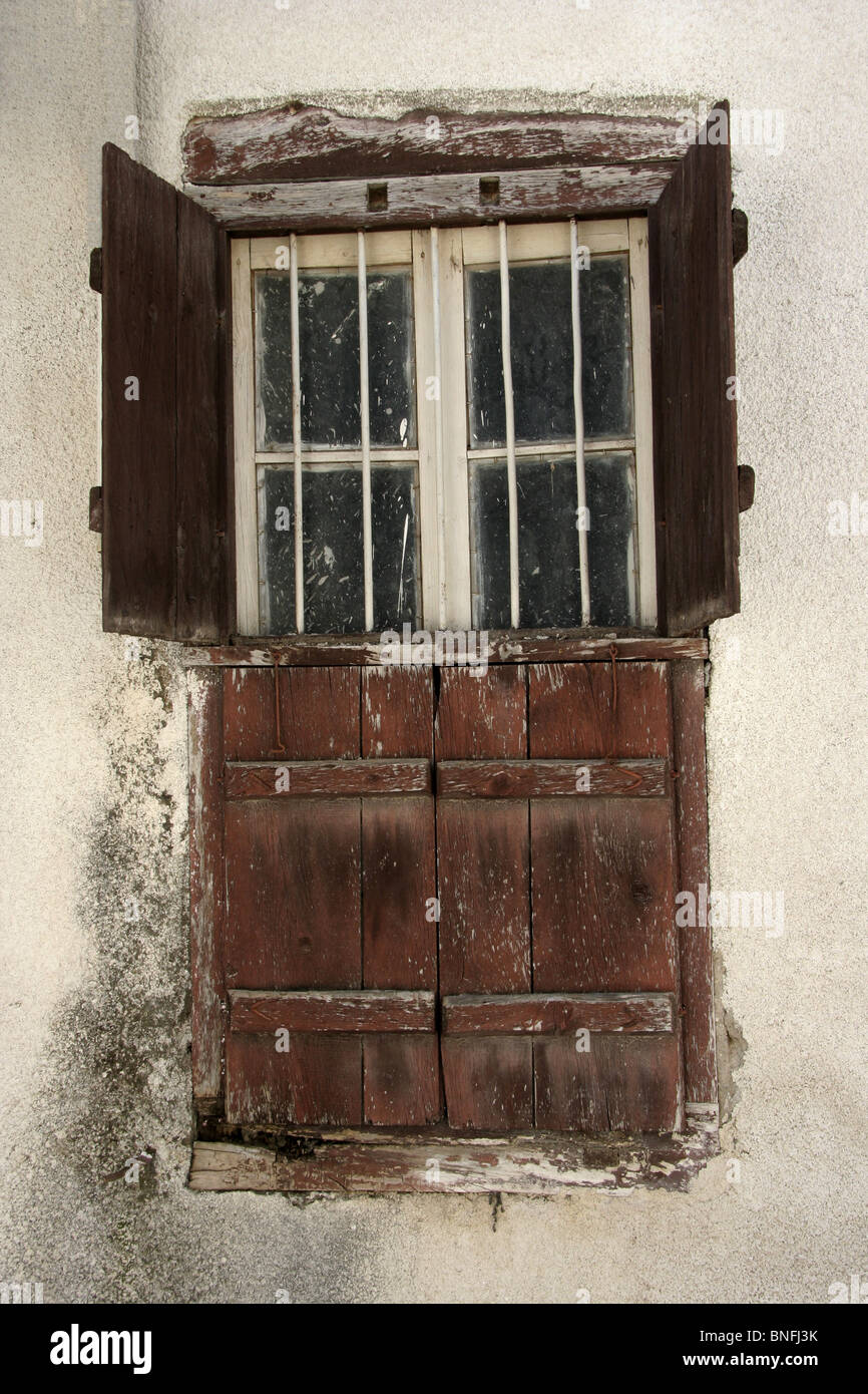 Old Shuttered window Bellapis Cyprus Stock Photo - Alamy