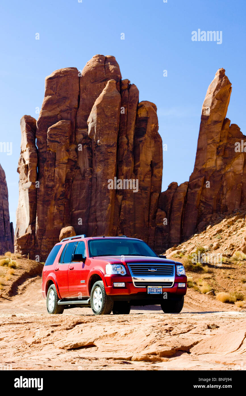 off road, Rain God Mesa, Monument Valley National Park, Utah-Arizona ...