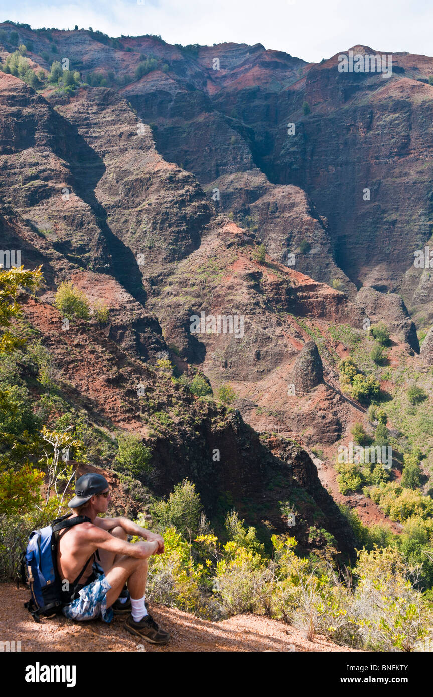 Hawaii kukui trail hiker hi-res stock photography and images - Alamy