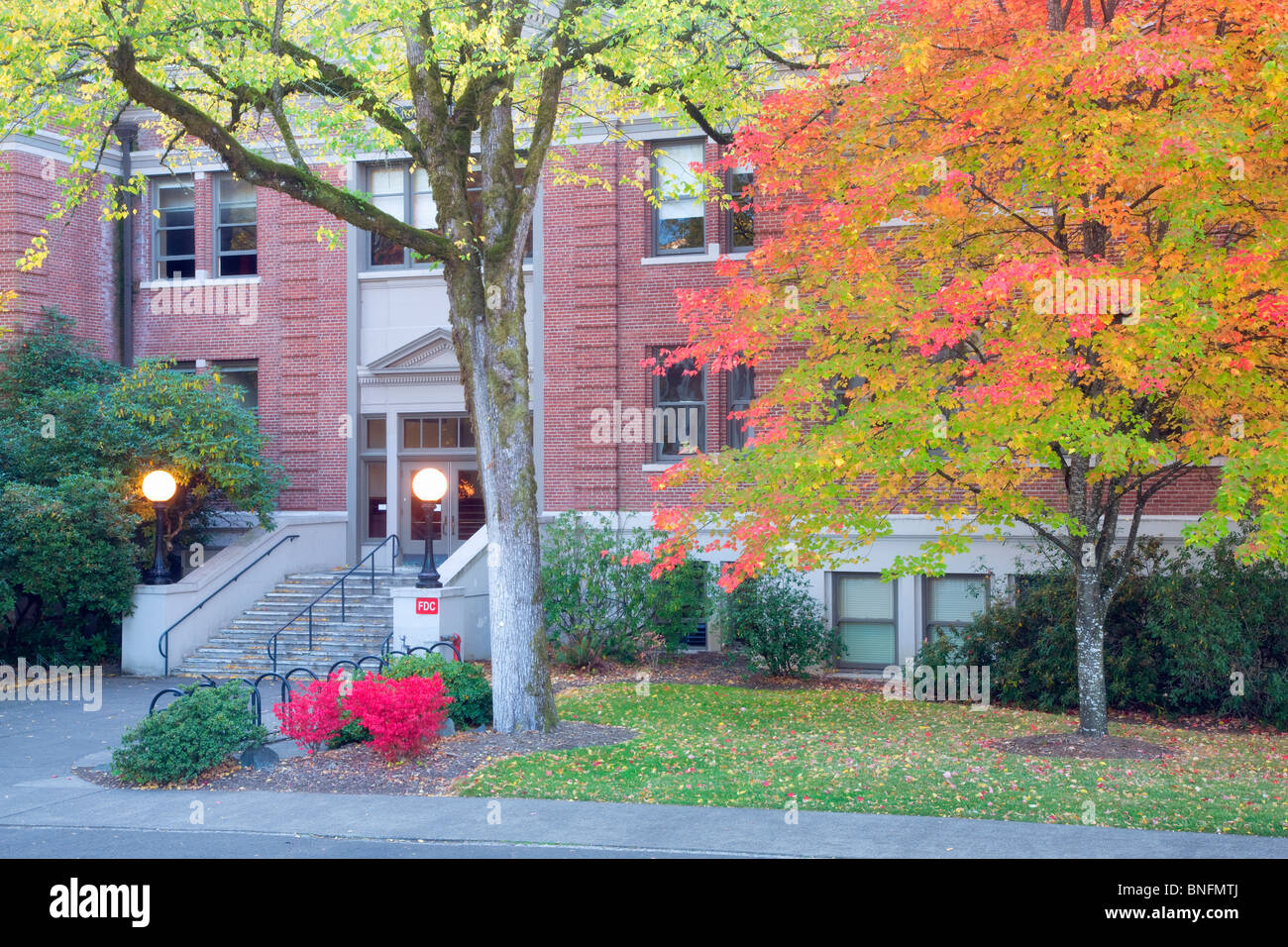 Moreland Hall with fall color. Oregon State university Stock Photo - Alamy
