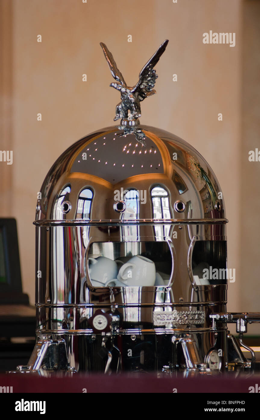 Tea urn hi-res stock photography and images - Alamy