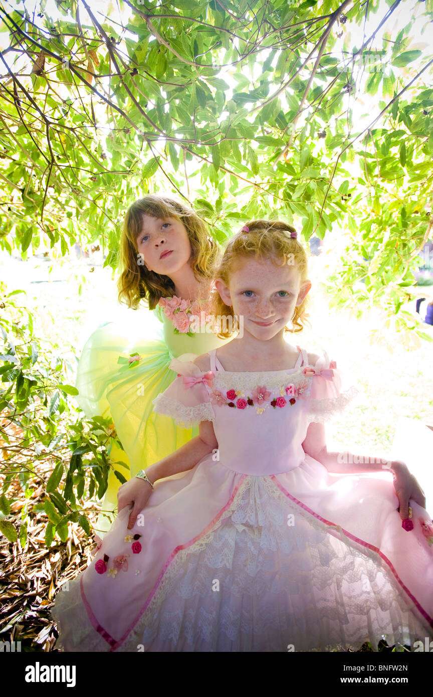 Girls in fancy dress hi-res stock photography and images - Alamy