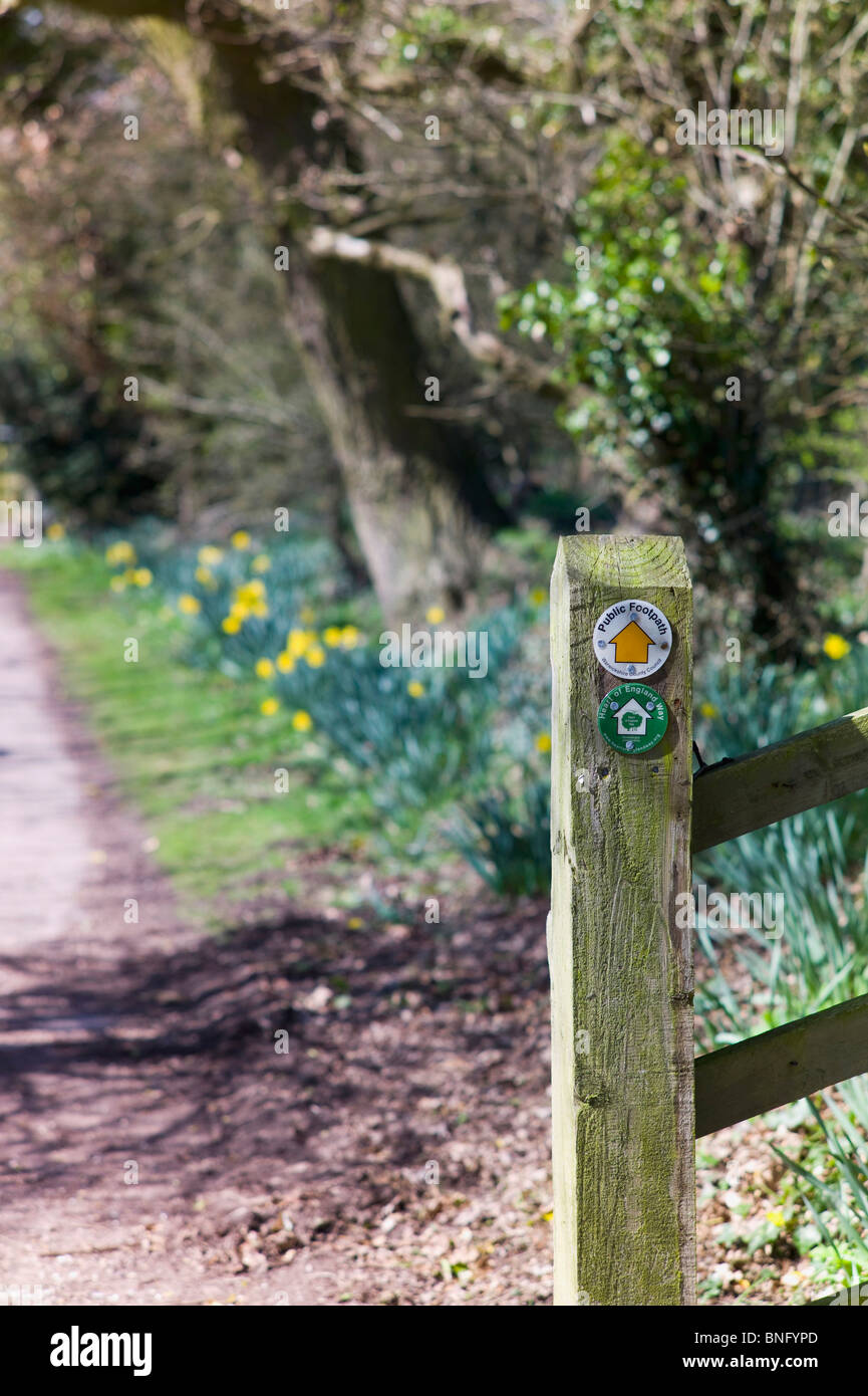 A gate on a footpath Stock Photo - Alamy