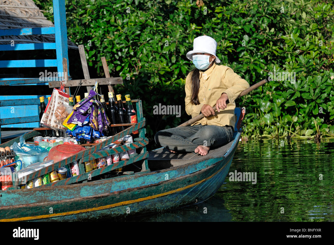 Boat vendor on Tonle Sap Lake, Cambodia Stock Photo - Alamy