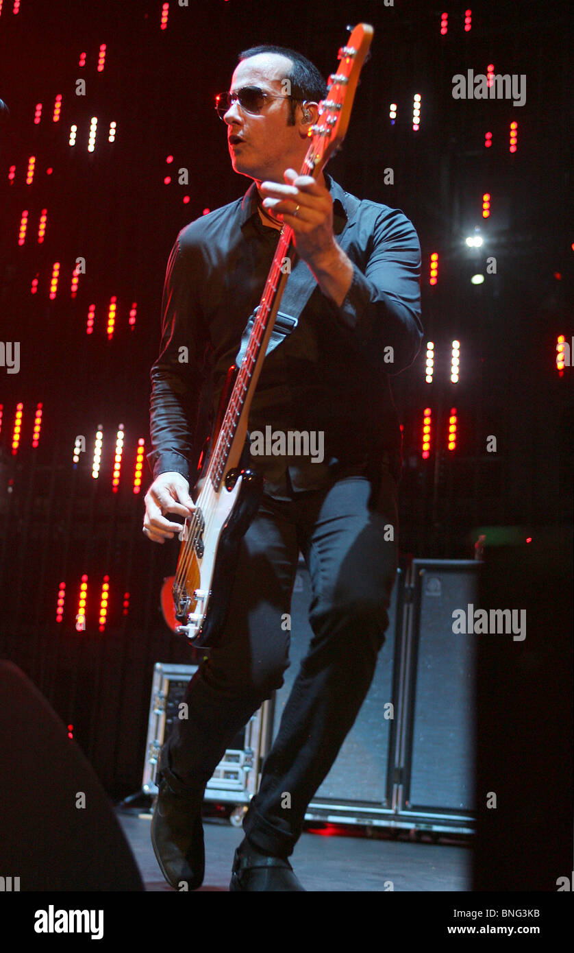 Robert deleo bass hi-res stock photography and images - Alamy