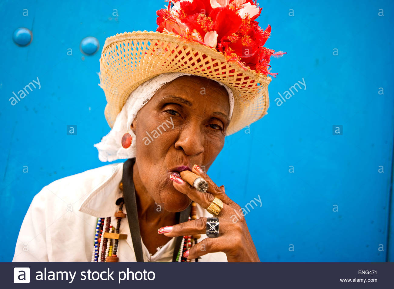 Old Person With Cigar Cuba High Resolution Stock Photography and Images ...
