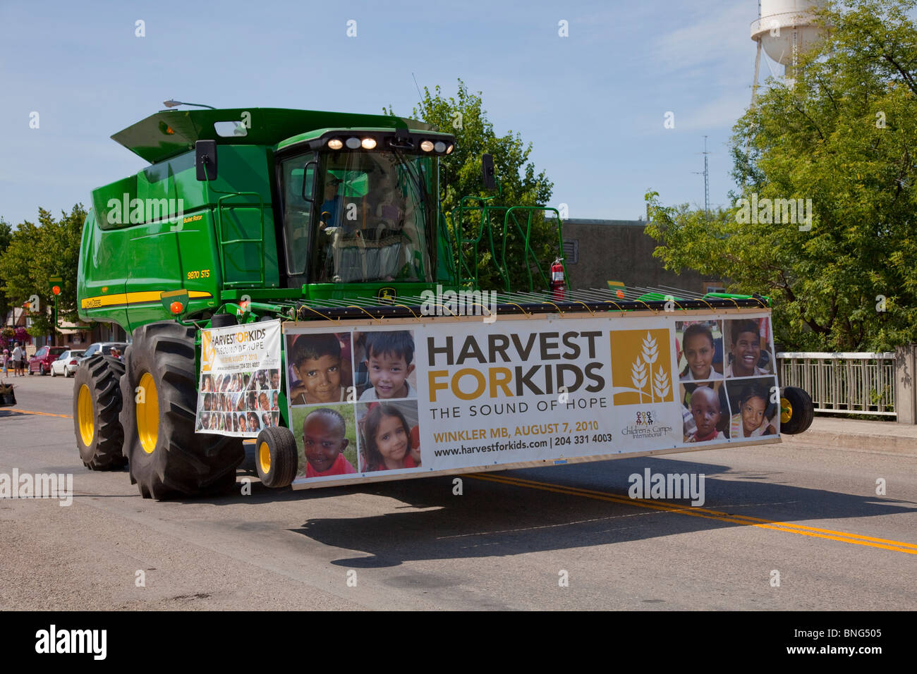 The Harvest for Kids combine float in the Carmen, Manitoba parade Stock ...