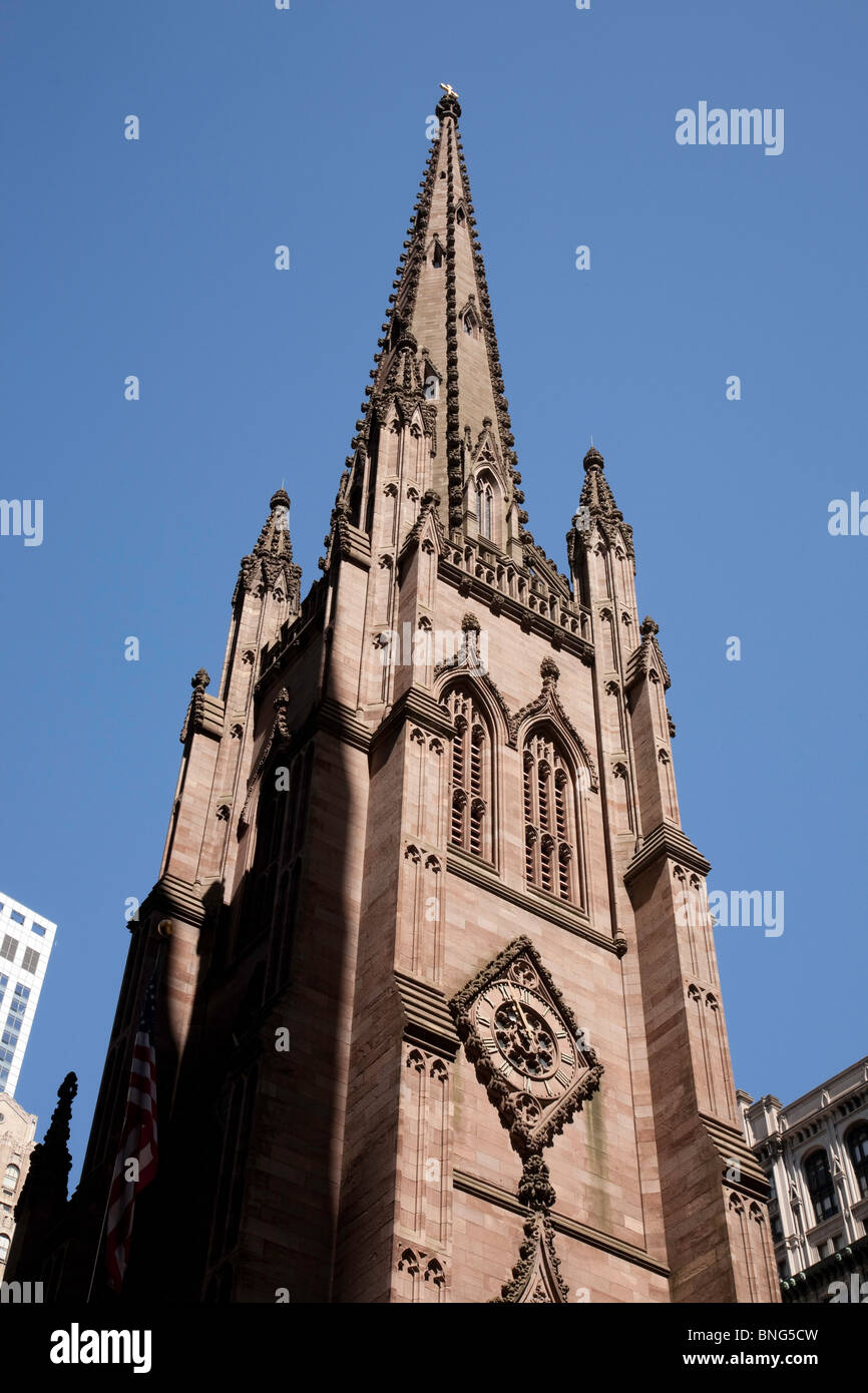 New york trinity church exterior hi-res stock photography and images ...