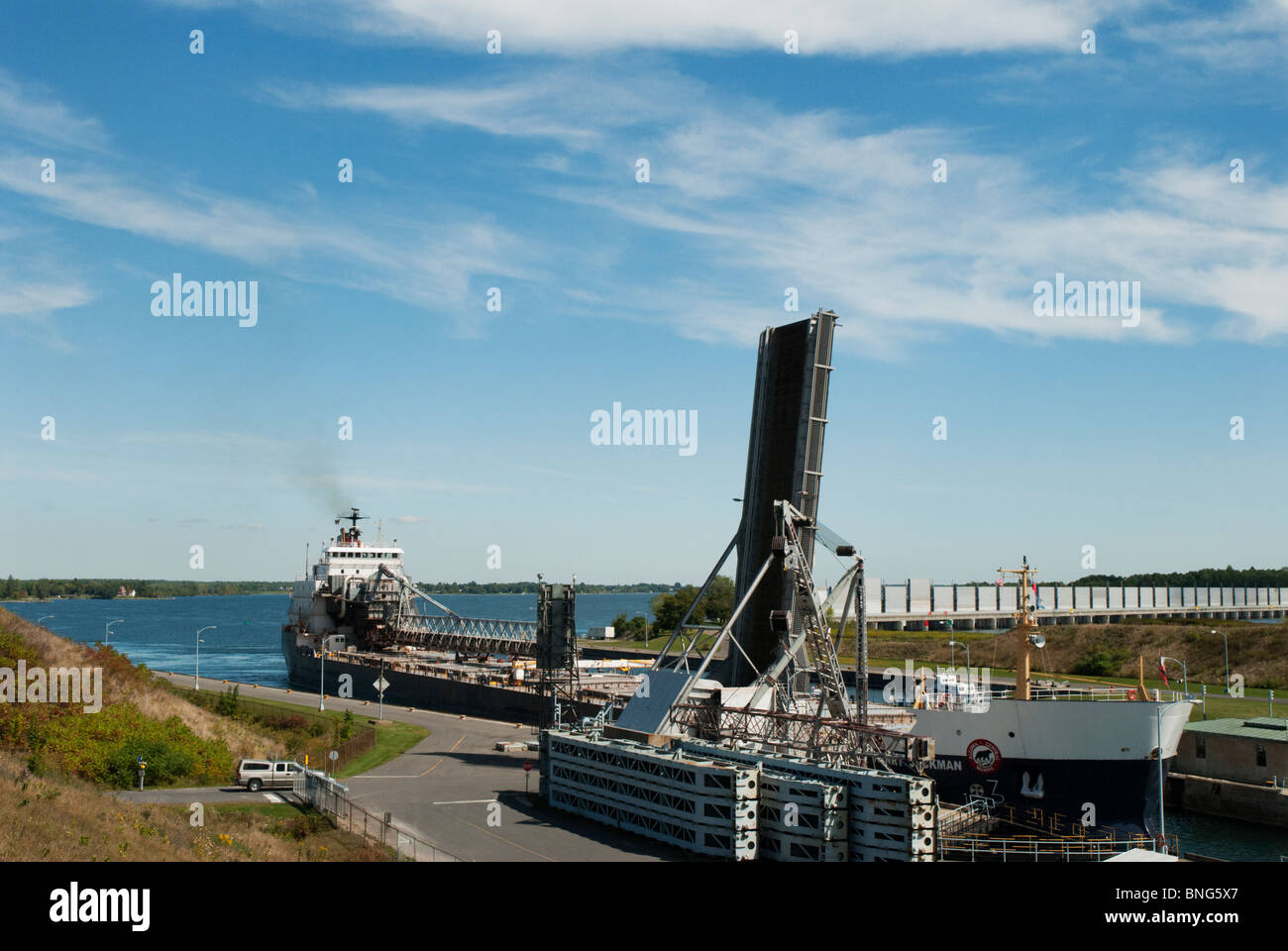 Saint lawrence seaway lock hi-res stock photography and images - Alamy
